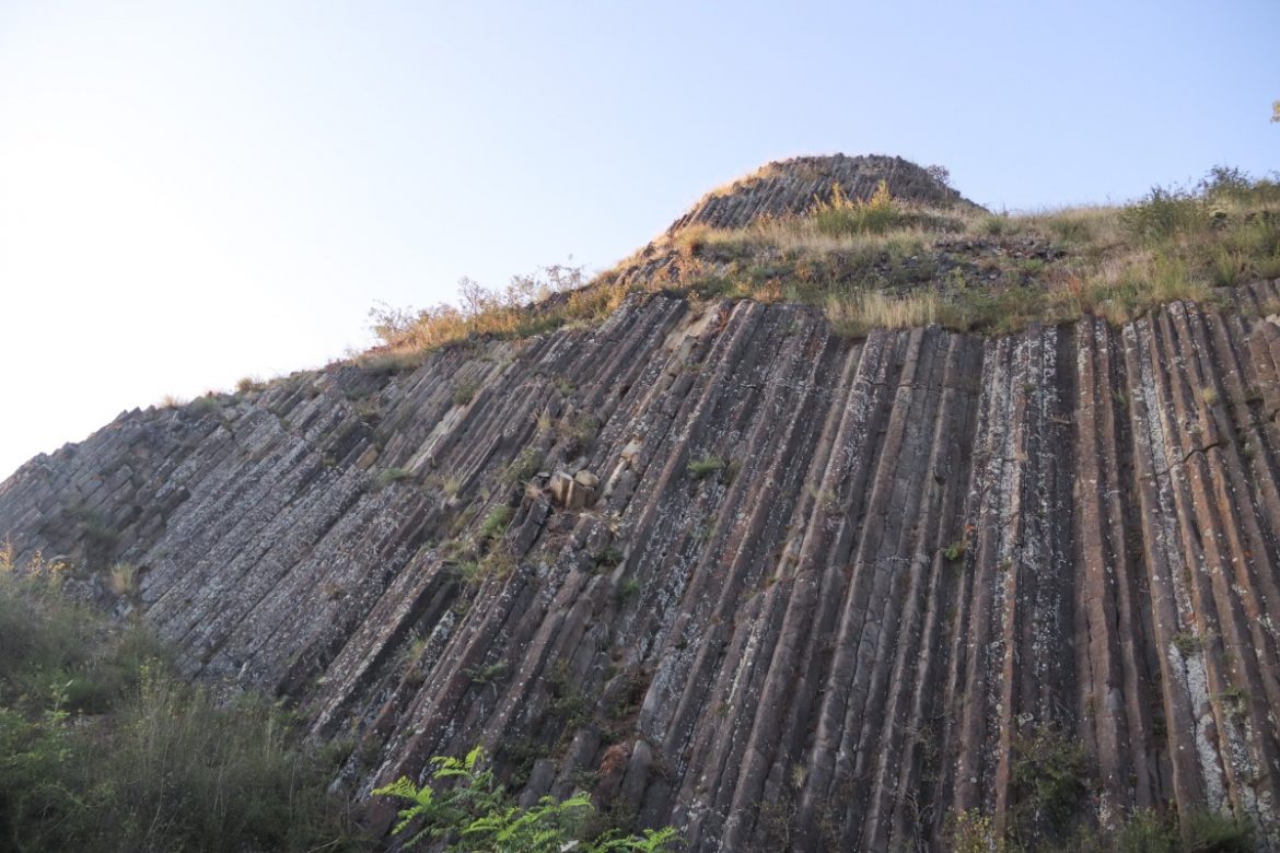 paysage-orgues-basaltiques-usson-village-auvergne-mylittleroad - My ...